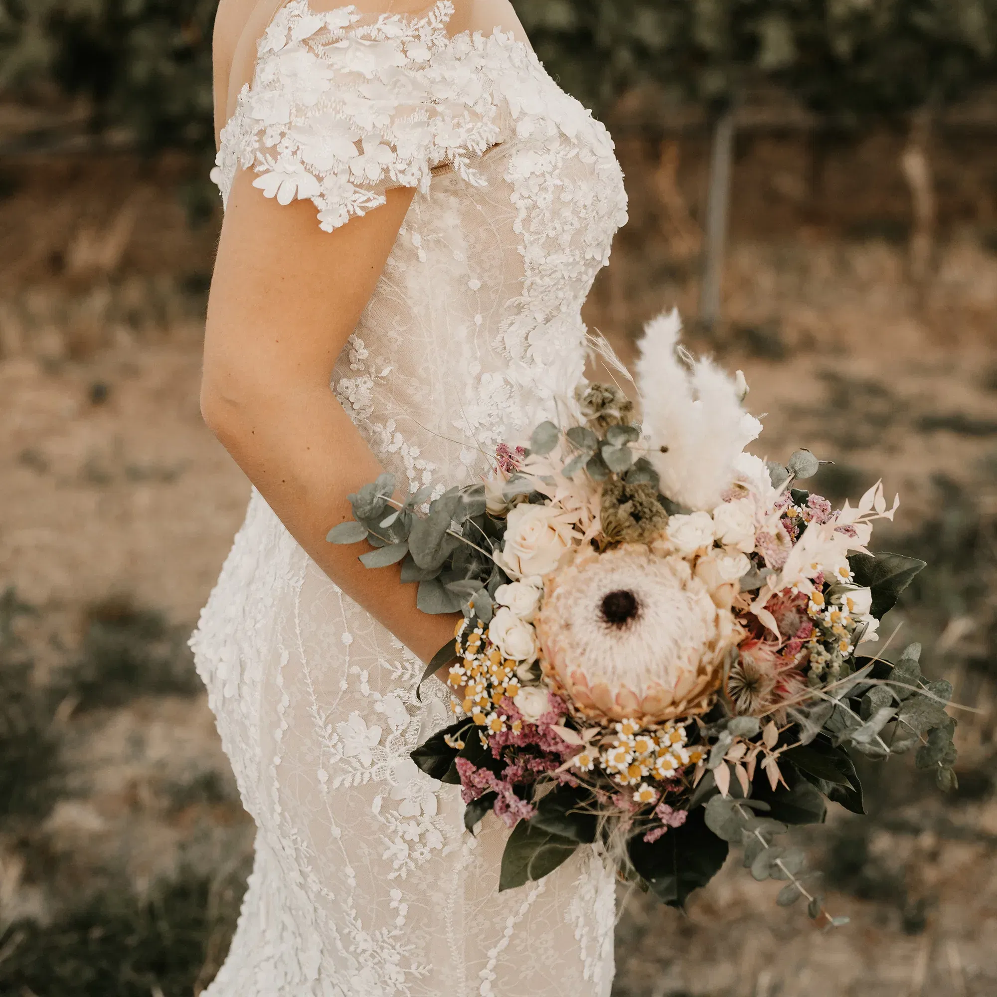 6 Hochzeiter über ihr Outfit - Braut & Bräutigam